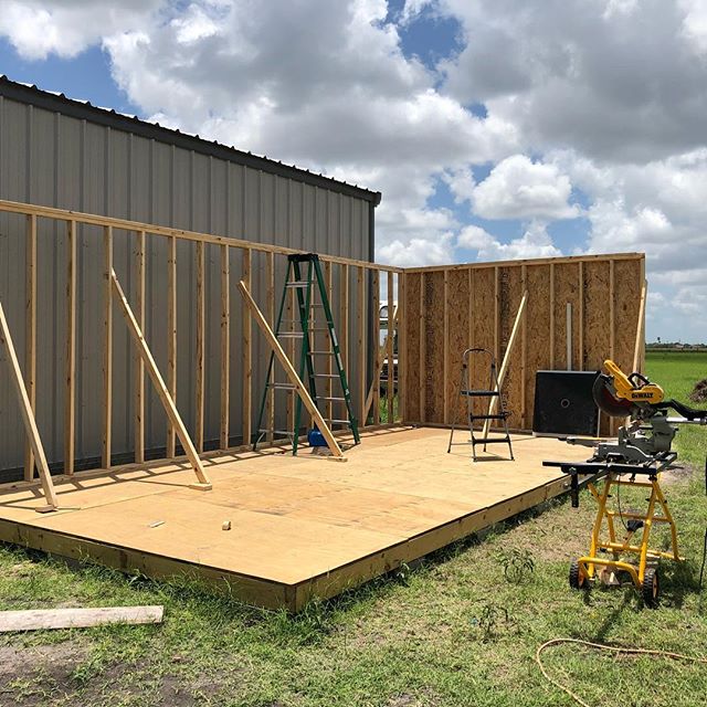 7 Things To Know About Building A Tiny House (TIPS AND TRICKS) - Coze ...