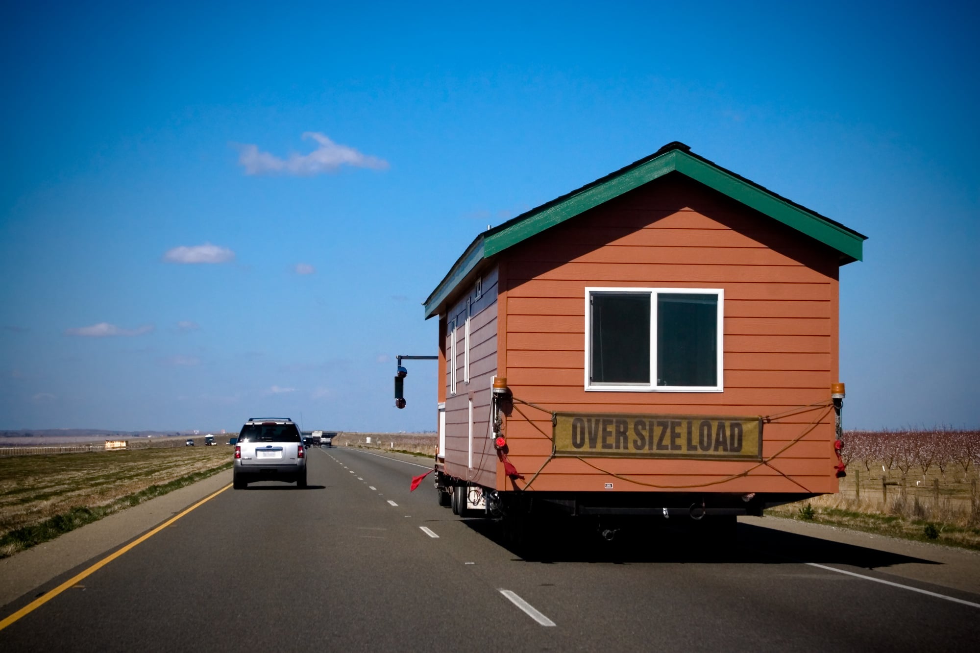 Explore From the Comfort of Your Home: 5 Tips for Tiny House Travel